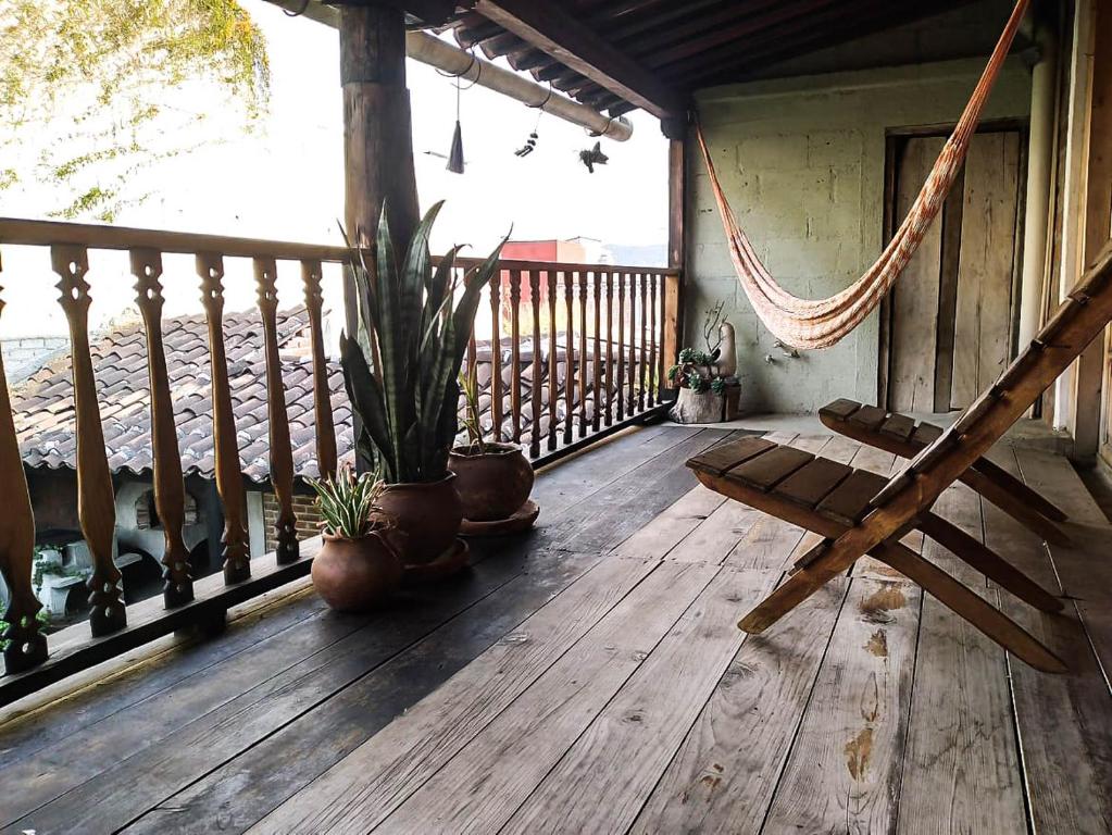 Comfortable Mexican style house with balcony, San Cristóbal de Las ...