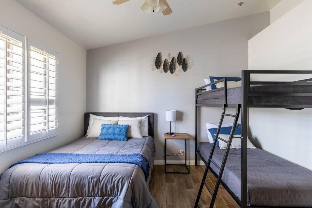 Delta Dreams- Resort like backyard located near Palm Springs and Palm ...