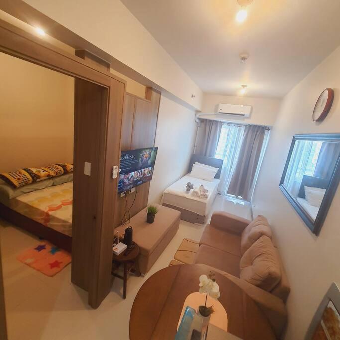 SMDC Coast Residences Lovely Fully-furnished 1 BR Condo with pool ...