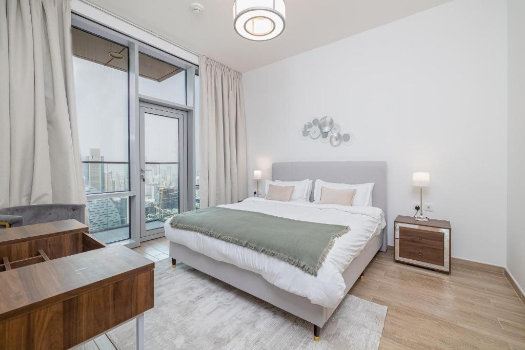 Hashtag Holiday Home - Spacious Apartment with maid room in Noora Tower ...