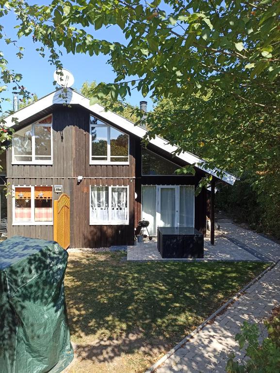 PREMIUM-Ferienhaus für 5 Gäste - Sauna, Wald u. Berge Extertal-Ferienpark #49, Extertal (updated ...