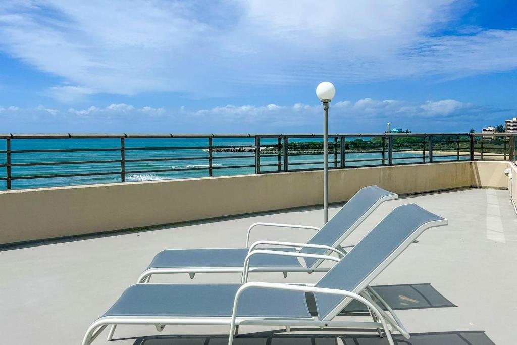 8 Parkyn Place 4 bedroom penthouse with 360degree views Wifi ...