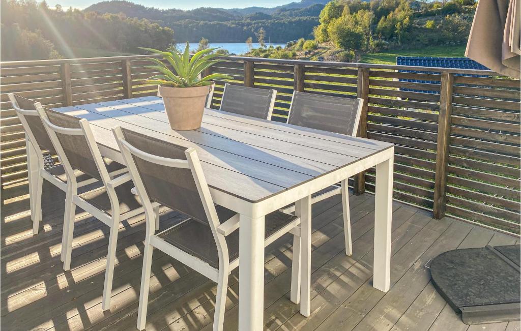 Nice Home In Sveio With 3 Bedrooms And Wifi, Sveio (updated prices 2024)