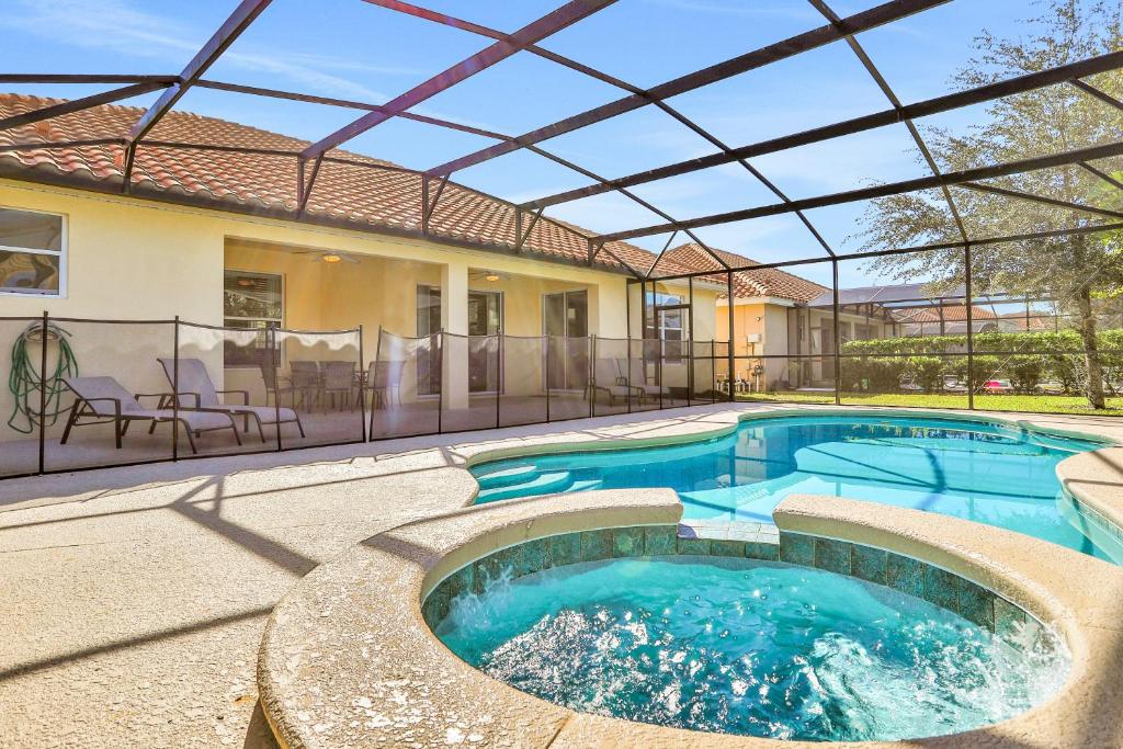 Oak Tree Escape, Davenport (updated prices 2026)