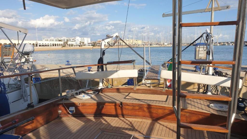 Salvador BAHIA Boat and Breakfast, Lido di Ostia (updated prices 2025)