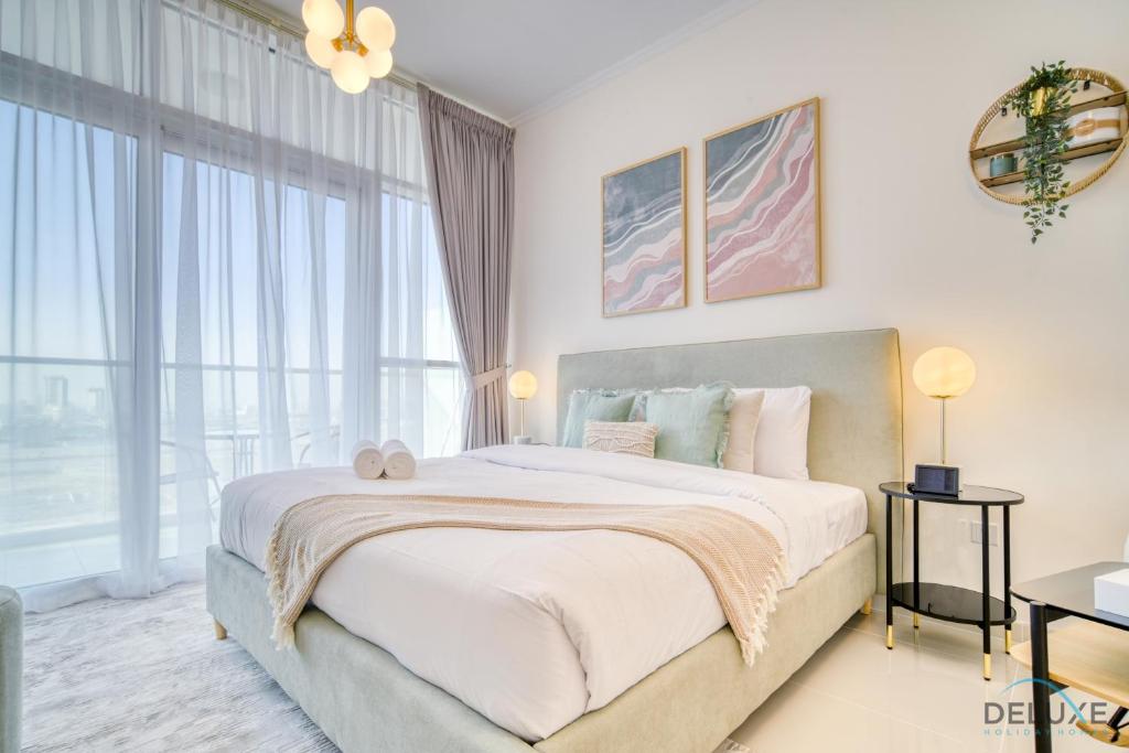 Calm Studio at Carson C DAMAC Hills Dubailand by Deluxe Holiday Homes ...