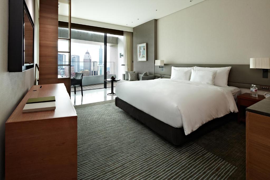 Eslite Hotel, Taipei (updated prices 2025)