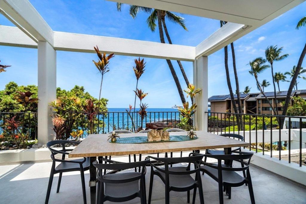 Spectacular Oceanfront Royal Sea Cliff 209 by Casago Kona, Kailua-Kona ...
