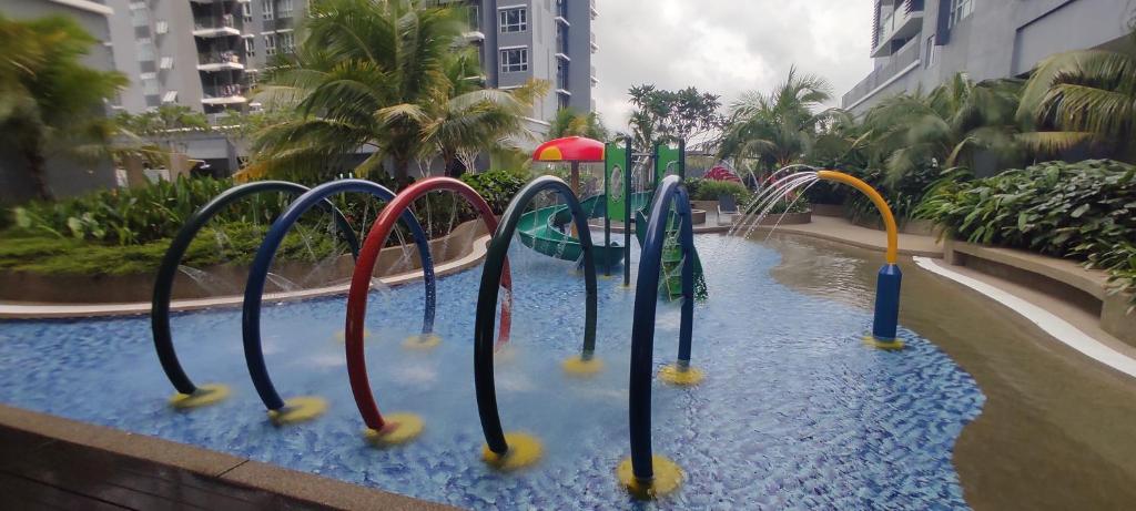 Bukit Rimau Instagrammable 2 Bedroom Apartment With Pool View up to 5 ...