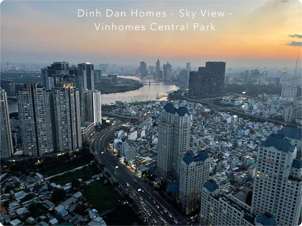Dinh Dan Homes - Sky View - VinHomes Central Park | Apartment in Ho Chi ...