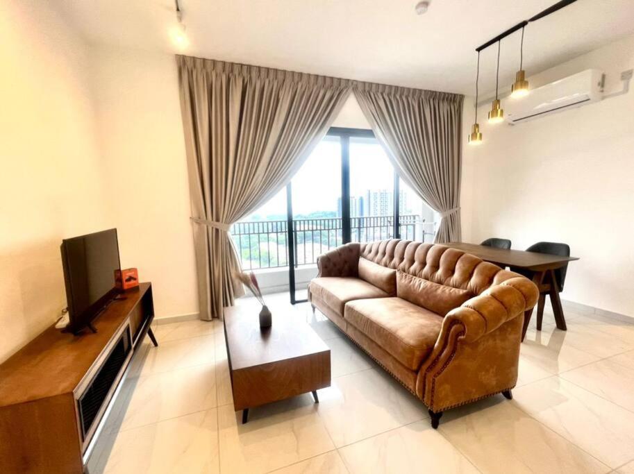 Equine Residence 2302 @Tmn Seri Kembangan KL, Seri Kembangan (updated ...