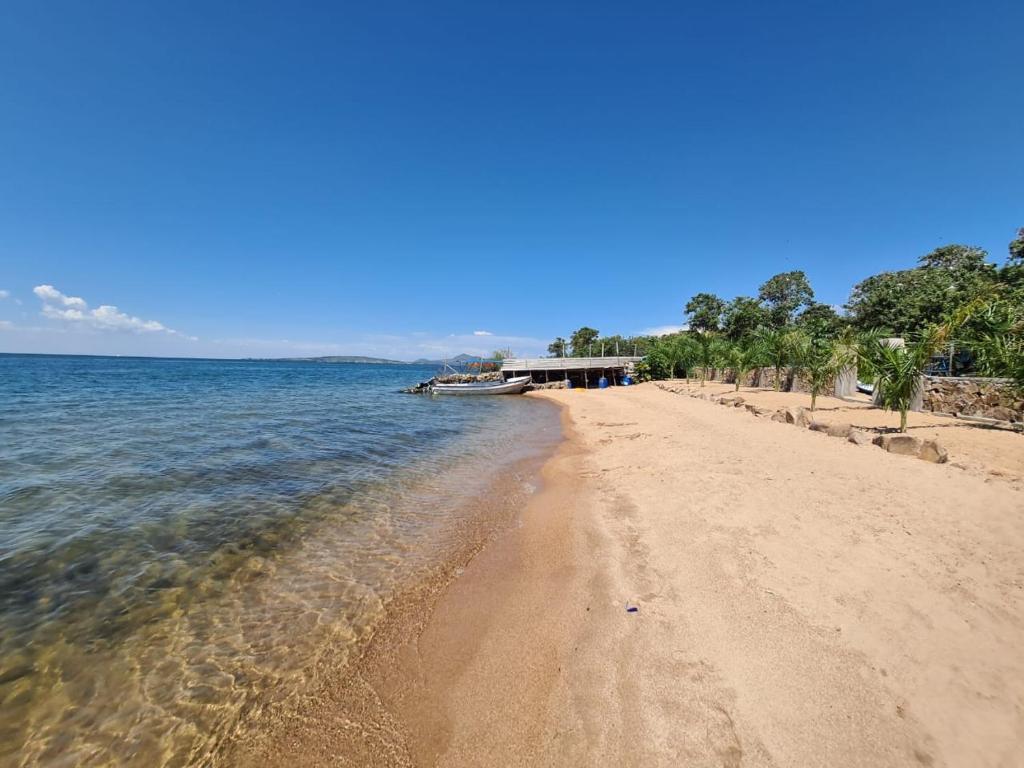 TAKAWIRI VICTORIA SANDS, Takawiri Island (updated prices 2025)