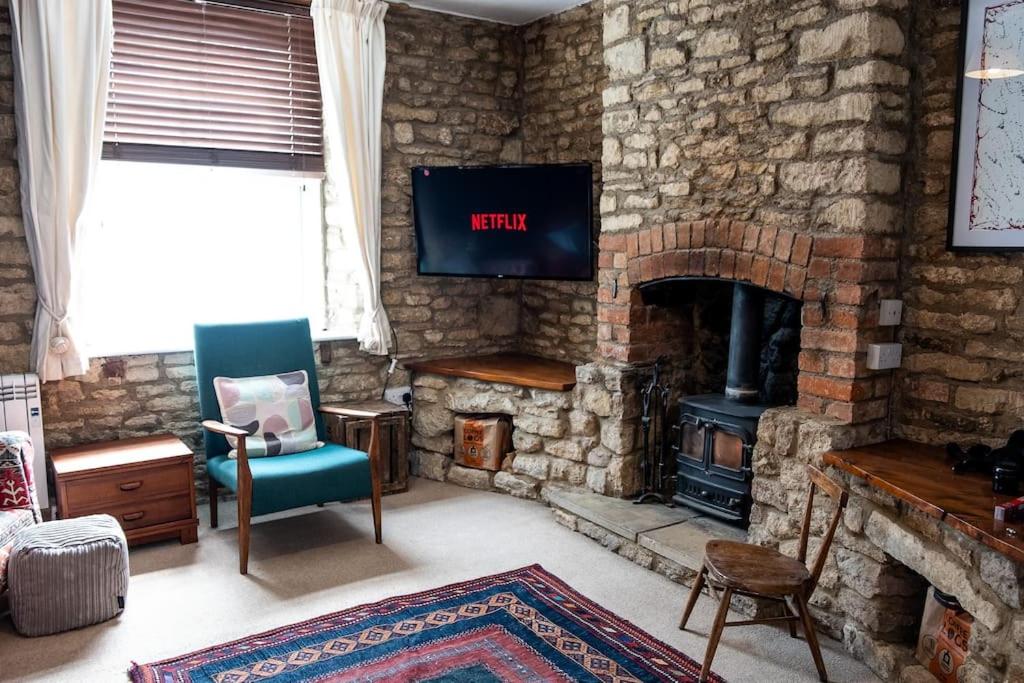 Charming Victorian Townhouse Near Oxford, Witney (updated prices 2025)