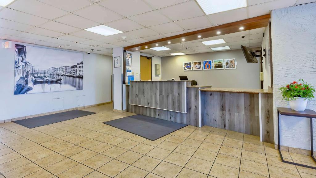 Motel 6-Milwaukee, WI - Glendale, Glendale (updated prices 2025)