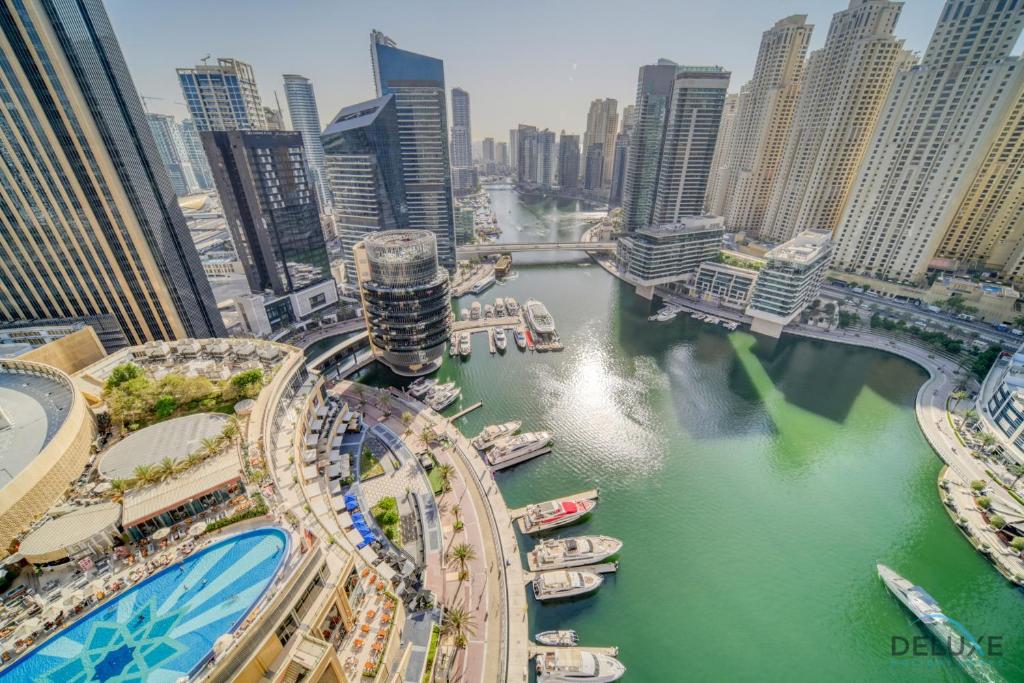Decadent 2BR in The Address Residences Dubai Marina by Deluxe Holiday ...