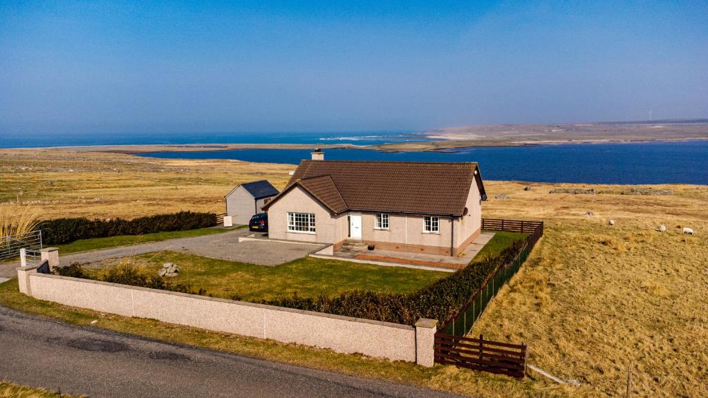 Atlantic views at Arnisdale House on Lewis, Brue (updated prices 2026)