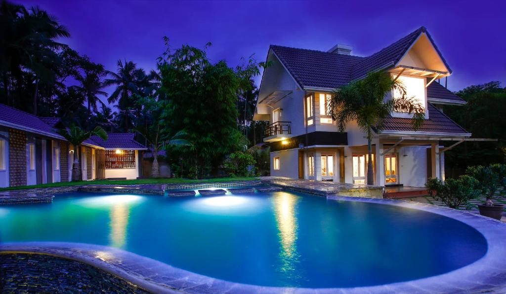 Royad Calicut Farm House - Premium Villa with Pool Inside a Farm ...