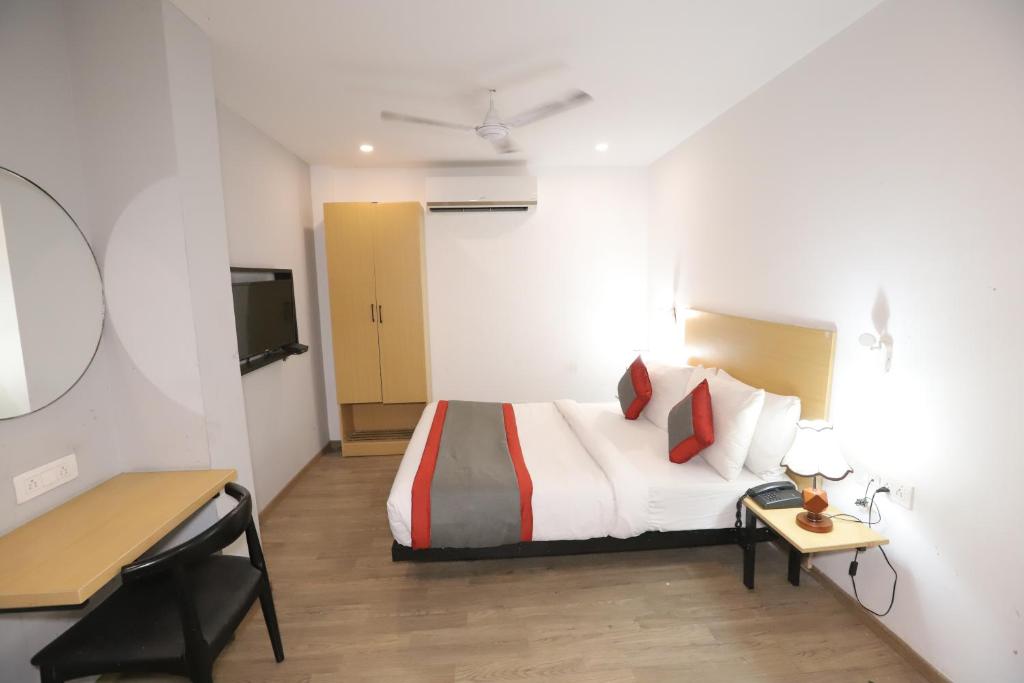 Hotel IP Residency - Couple friendly Near Preet Vihar East Delhi, New ...