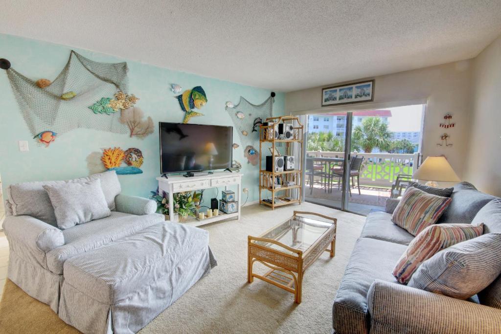 El Matador 235 - Beautiful views of the courtyard and Gulf of Mexico ...