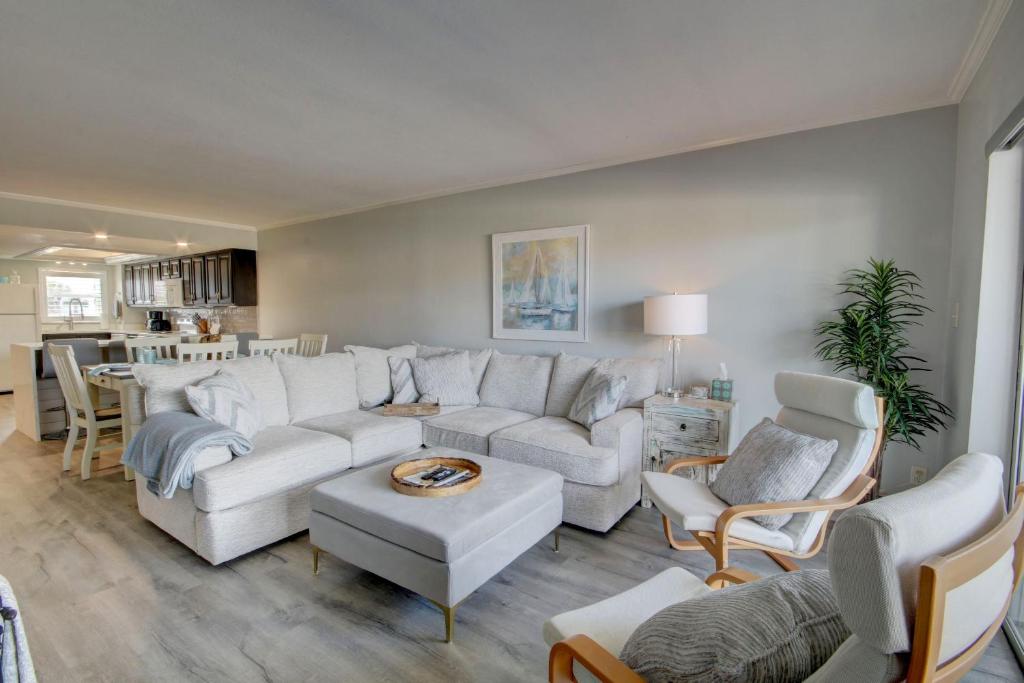 El Matador 528 - Beautiful 2BR Unit close to all the Amenities at El ...