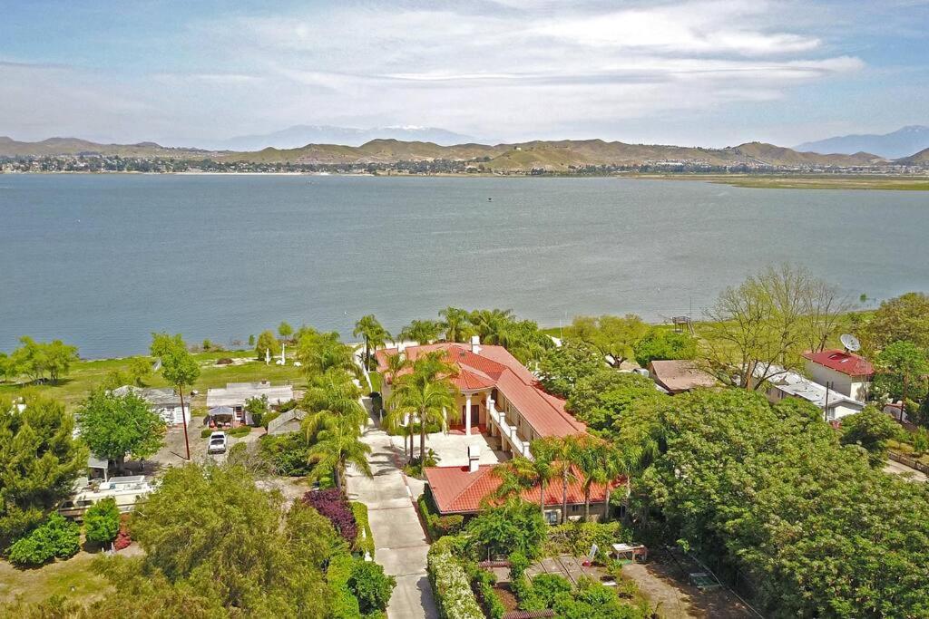 Lakeside Mansion- Waterfront, Sleeps 50, Boat ramp, Lake Elsinore ...