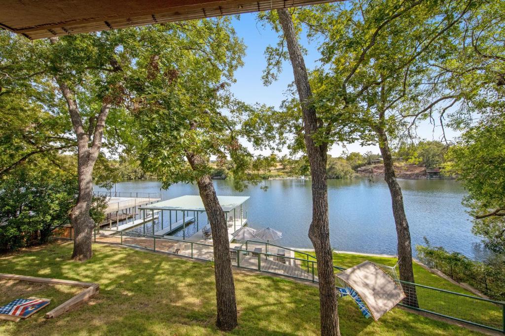 Green River Lodge - Lake LBJ, Burnet (updated prices 2026)