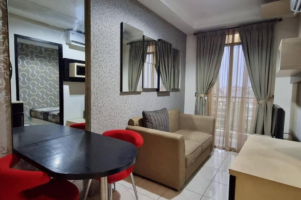 Apt 1 BR Gardenia Boulevard w Swim Pool, Yakarta – Precios actualizados ...