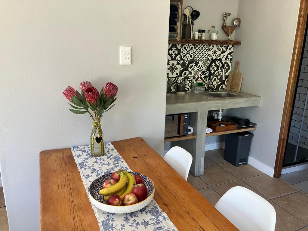 Ceres Table Reviews | Cabinets Matttroy