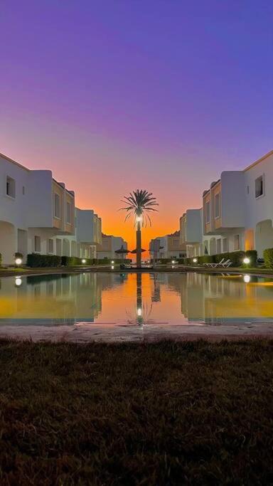 Cheerful 2 bedrooms Townhouse with charming view at Dreamland 2, Sidi ...