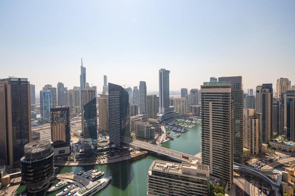 Frank Porter - Bay Central West 2, Dubai (updated prices 2026)