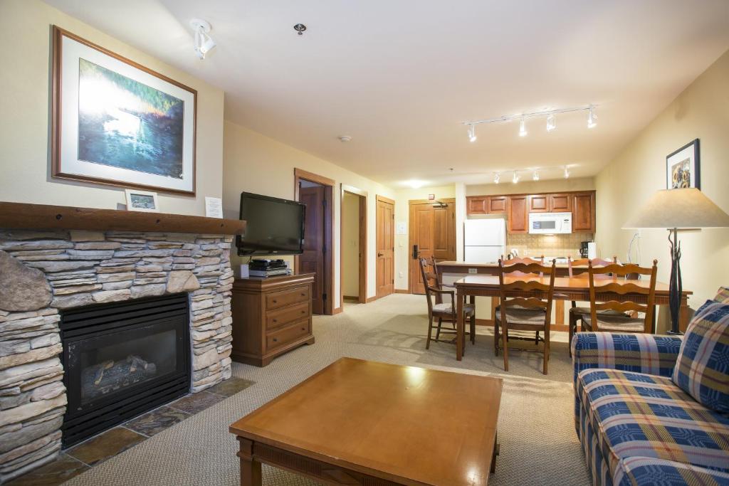 3212 - One Bedroom Standard Powderhorn Lodge condo, Solitude (updated ...