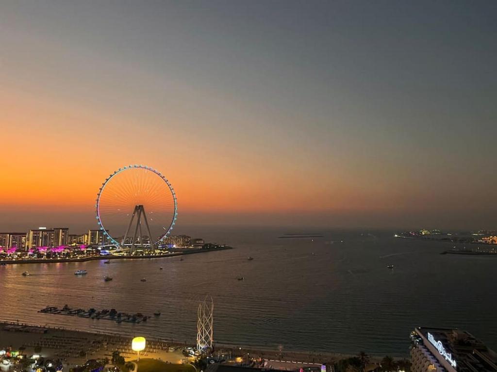 Bahar 2, JBR - Stunning Two Bedroom（ドバイ）：（最新料金：2025年）