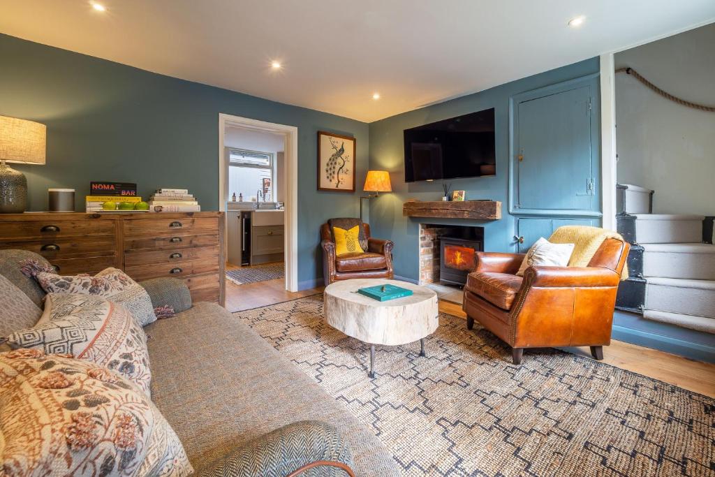 Tipple Cottage, Peasenhall (updated prices 2026)