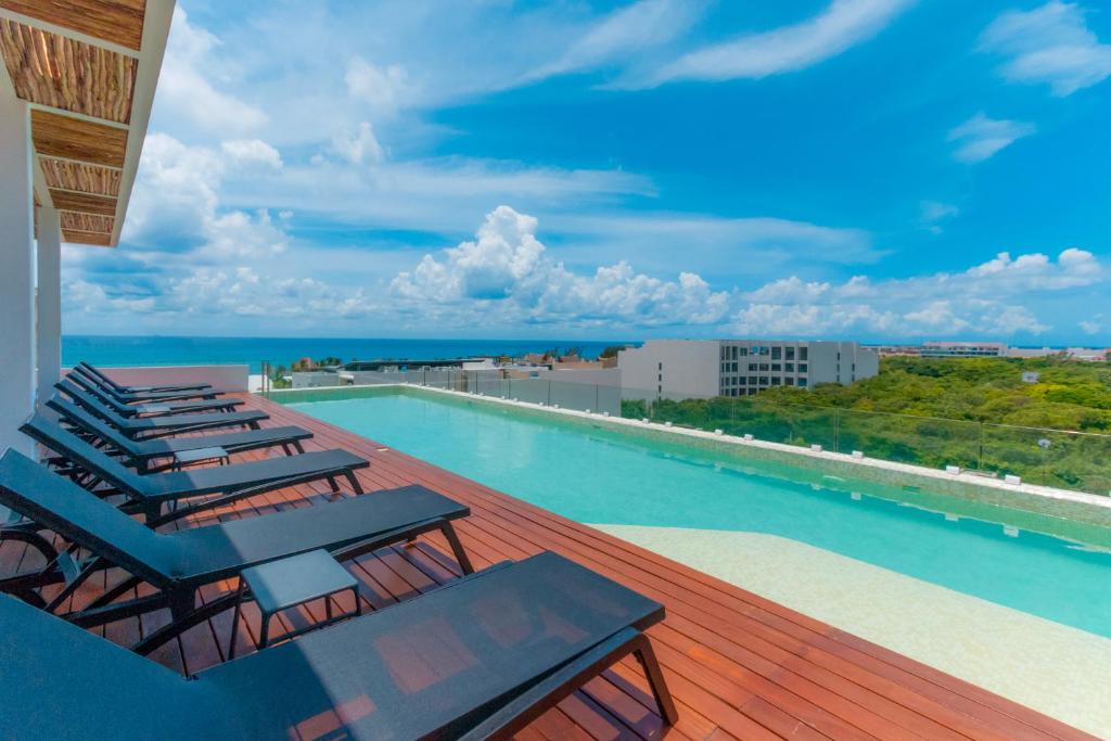 PH Caroline 602 - Only 2 Blocks to the Beach - At Bahay Condos، بلايا ...