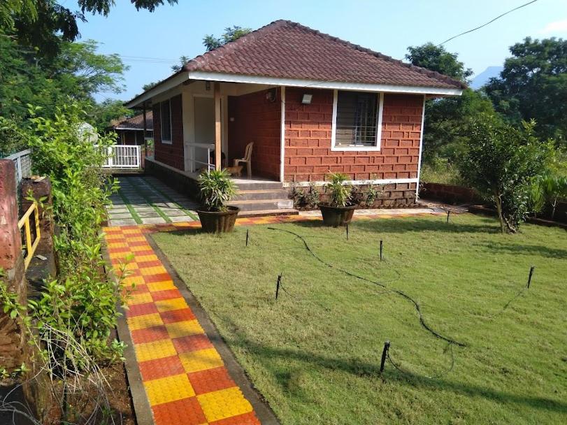 BABUJI WEEKEND HOME IN TAMHINI GHAT, Nizāmpur (precios actualizados 2024)