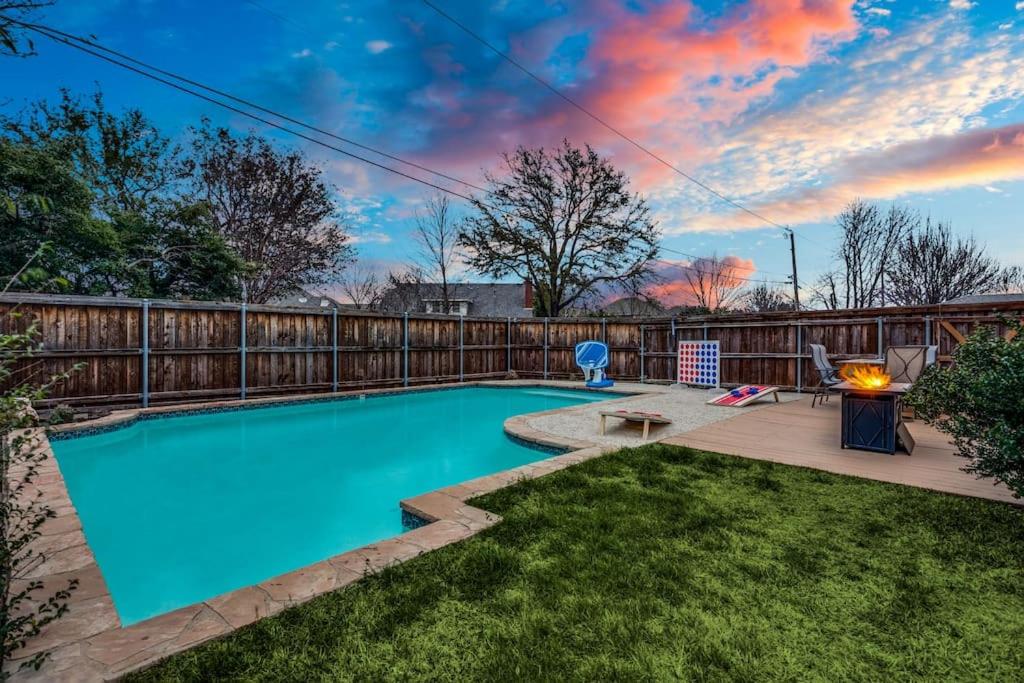 Plano getaway - pool and fire pit, Plano (preços atualizados para 2025)