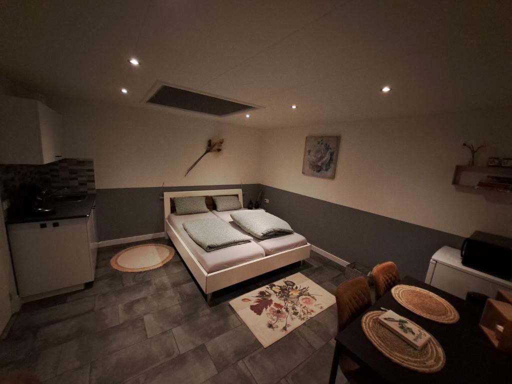 studio ' aan de Nieuwstraat ' Sint Annaland, Sint Annaland (precios ...