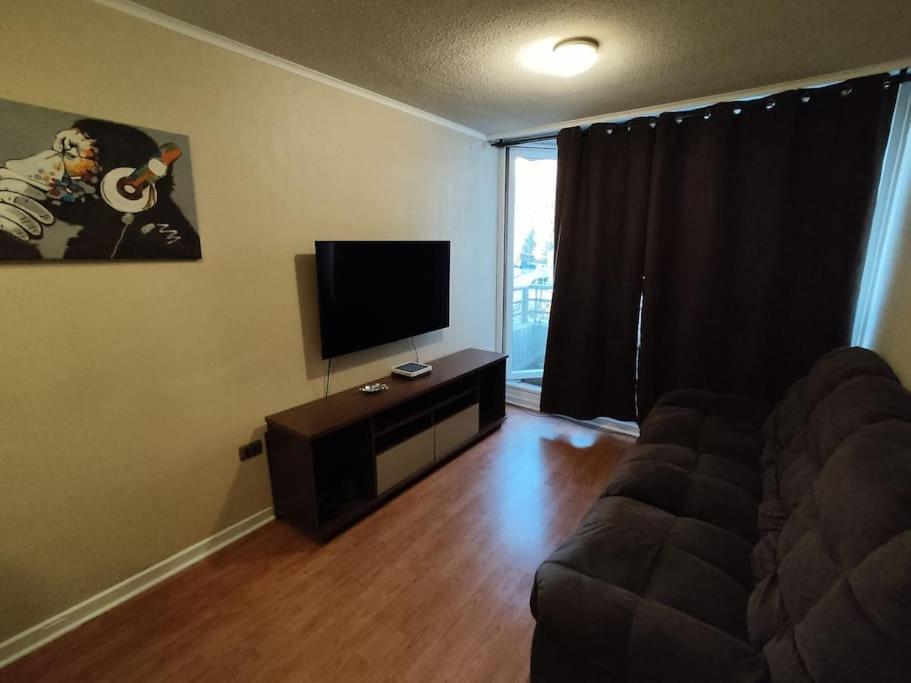 Departamento Céntrico En Concepción Full Equipado Y Con Estacionamiento. - Concepción
