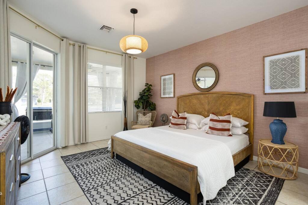 Insta-worthy Boho Chic Family Getaway w/ Hot Tub, Palm Bay (updated ...