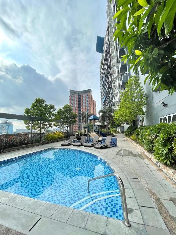 Cubao, Quezon City Condo Staycation (wifi and netflix ready), Manila ...