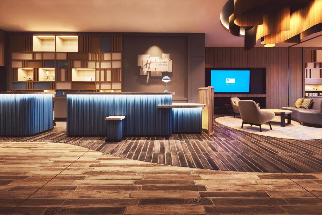 Holiday Inn Express Osaka City Centre- Midosuji by IHG, Osaka (updated ...