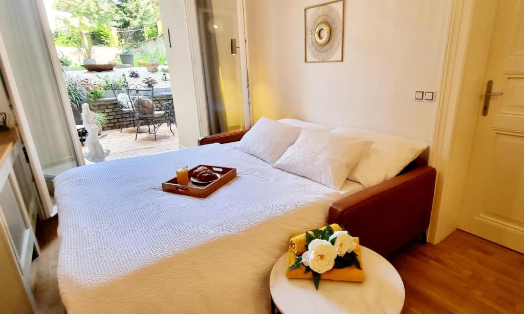 Amazing flat with garden, Vinohrady near center, Prague – Updated 2024 ...