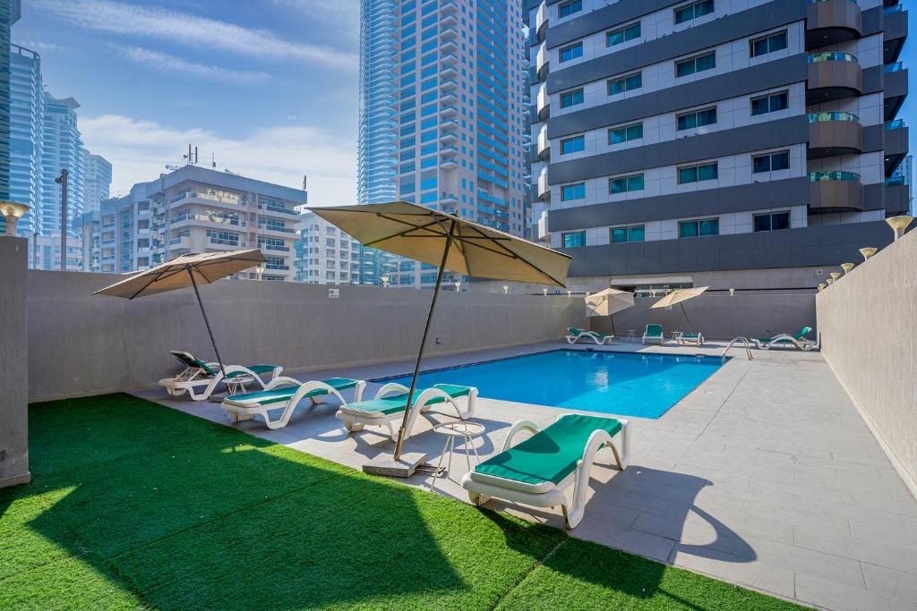 Cozy 1BR in Dubai Marina/Near by Beach/Metro Tram, Dubai (updated ...