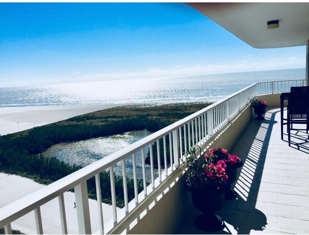 Oceanfront Penthouse with wraparound Terrace Sunrise & Sunset Views ...