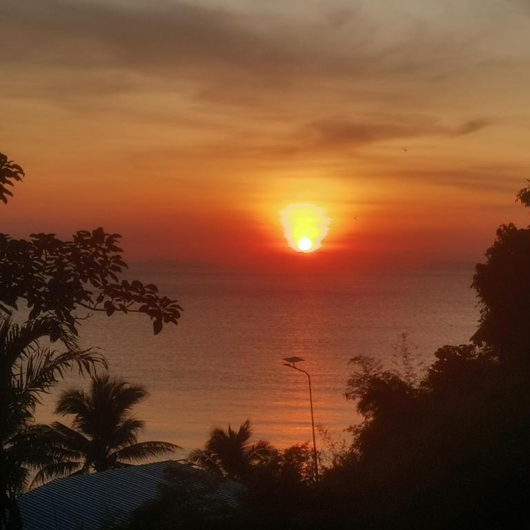 Haadrin village Fullmoon, Haad Rin (updated prices 2025)