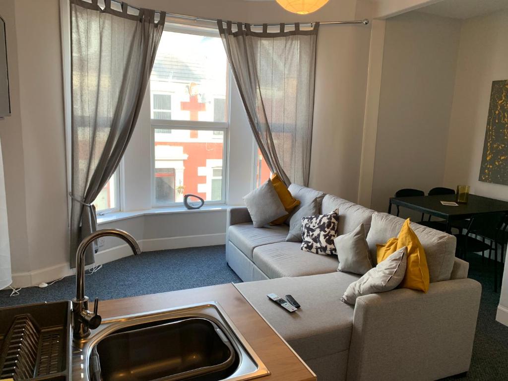 Nelson st (MAYBOLE), Largs (updated prices 2026)