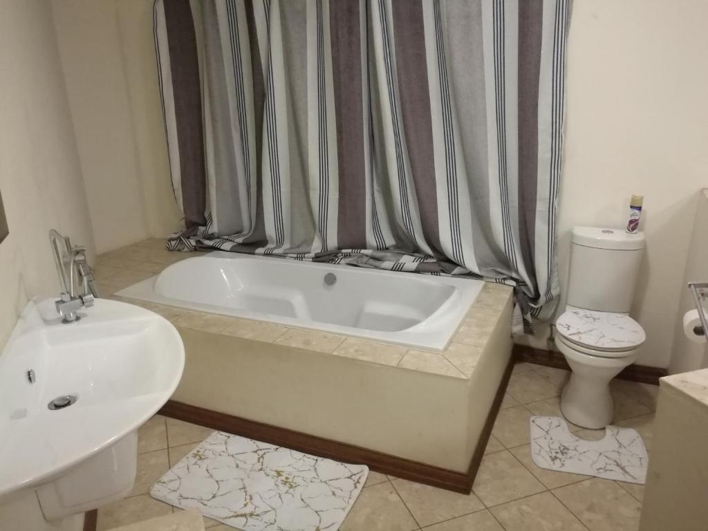 Home away from Home - The Estate, Benoni – Updated 2024 Prices