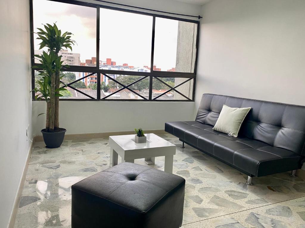 Apartamento Completo Con Parqueadero - Cali