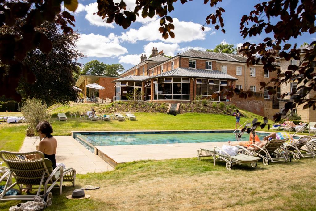 The Retreat Elcot Park, Newbury – Updated 2023 Prices