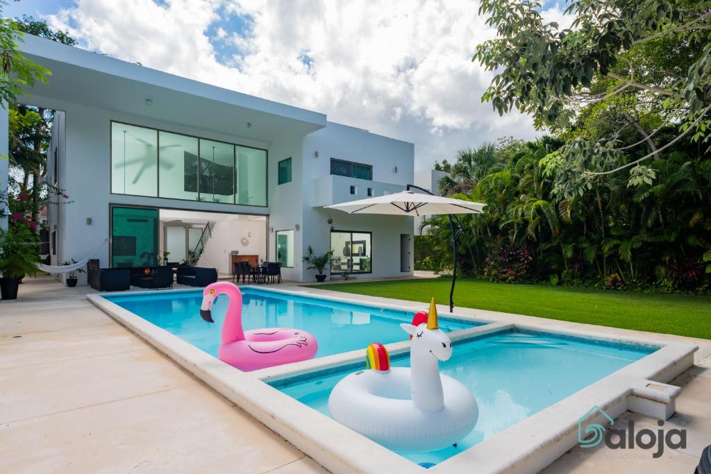 Modern Villa with private Pool in Cancun, Cancún (updated prices 2024)